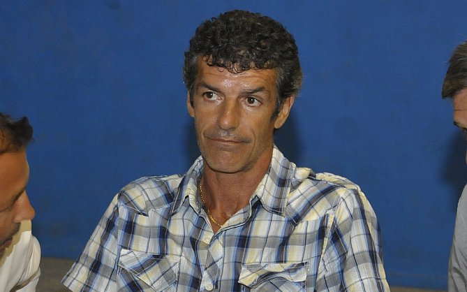 Saravia: “Cambiar el estatuto de una agremiación con 30 personas, es ...