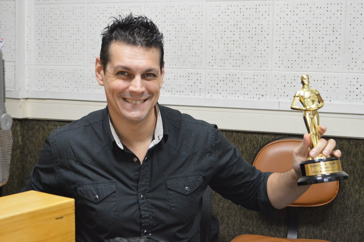 Richard y Banda Zeta presentaron su nuevo tema por primera vez en De ...