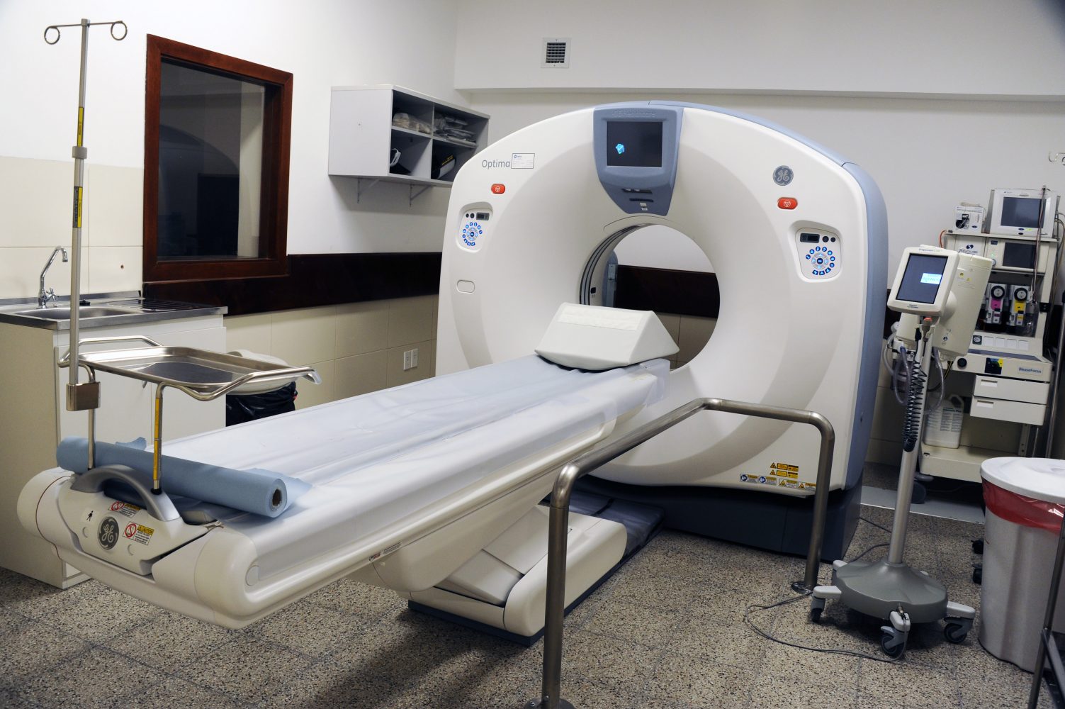 Instituto Nacional del Cáncer con un nuevo tomógrafo - 970 Universal