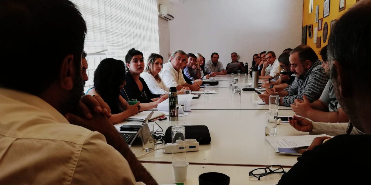 Larrañaga planteó al PIT CNT "pacto nacional por el empleo" - 970 Universal