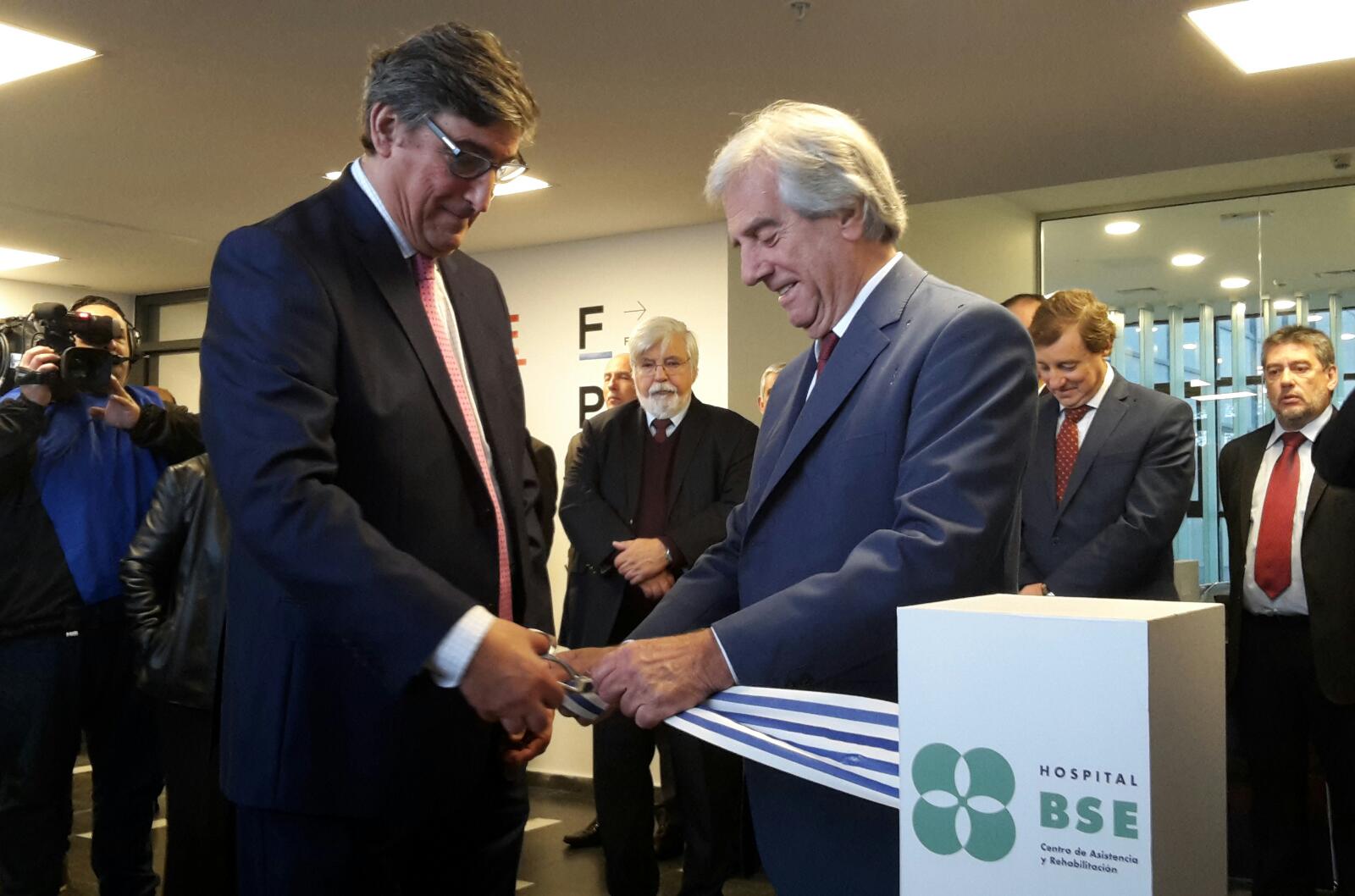 Inauguraron el nuevo edificio del Hospital del BSE - 970 Universal