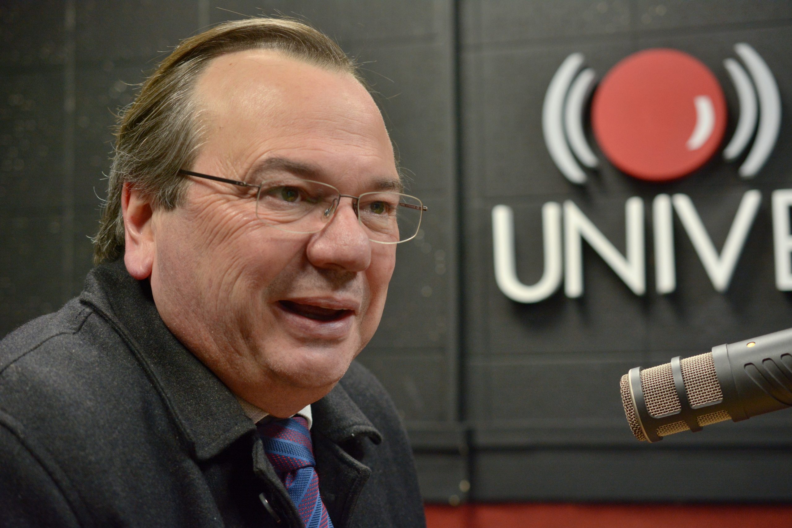 El ministro Falero vuelve a sus funciones - 970 Universal