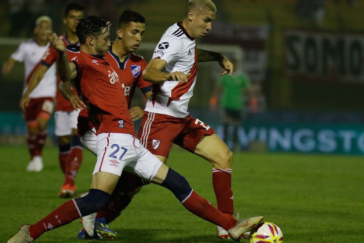 Matias Viña pone el tercero, River sufre una inesperada goleada ante ...
