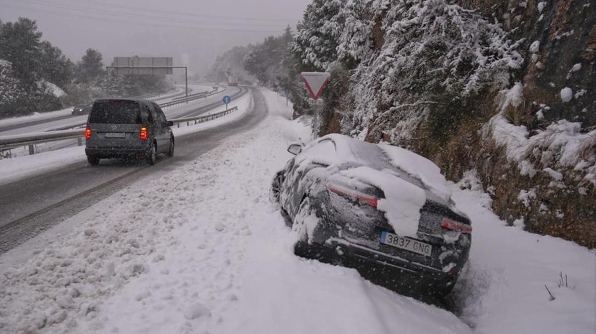 Tormenta Filomena en España deja cuatro muertos y gobierno pide evitar ...
