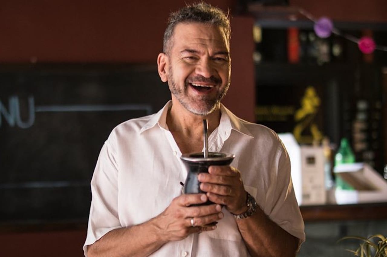 César Bordón, el actor argentino que se luce en la serie de Luis Miguel ...