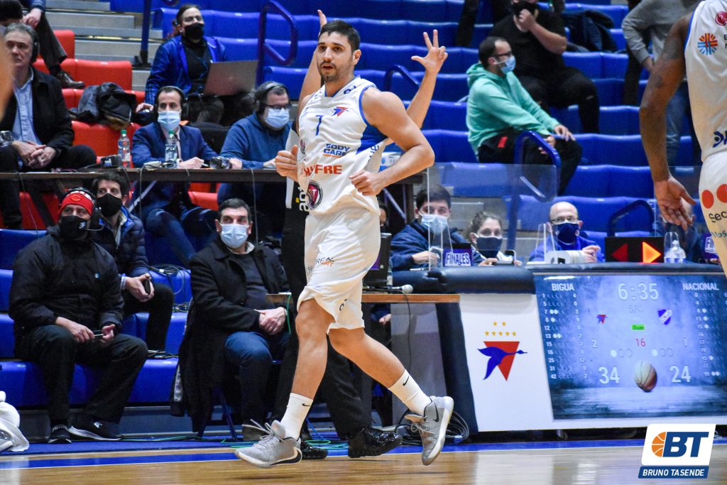 Iván Loriente: “El equipo está muy bien. Olimpia es un rival durísimo ...